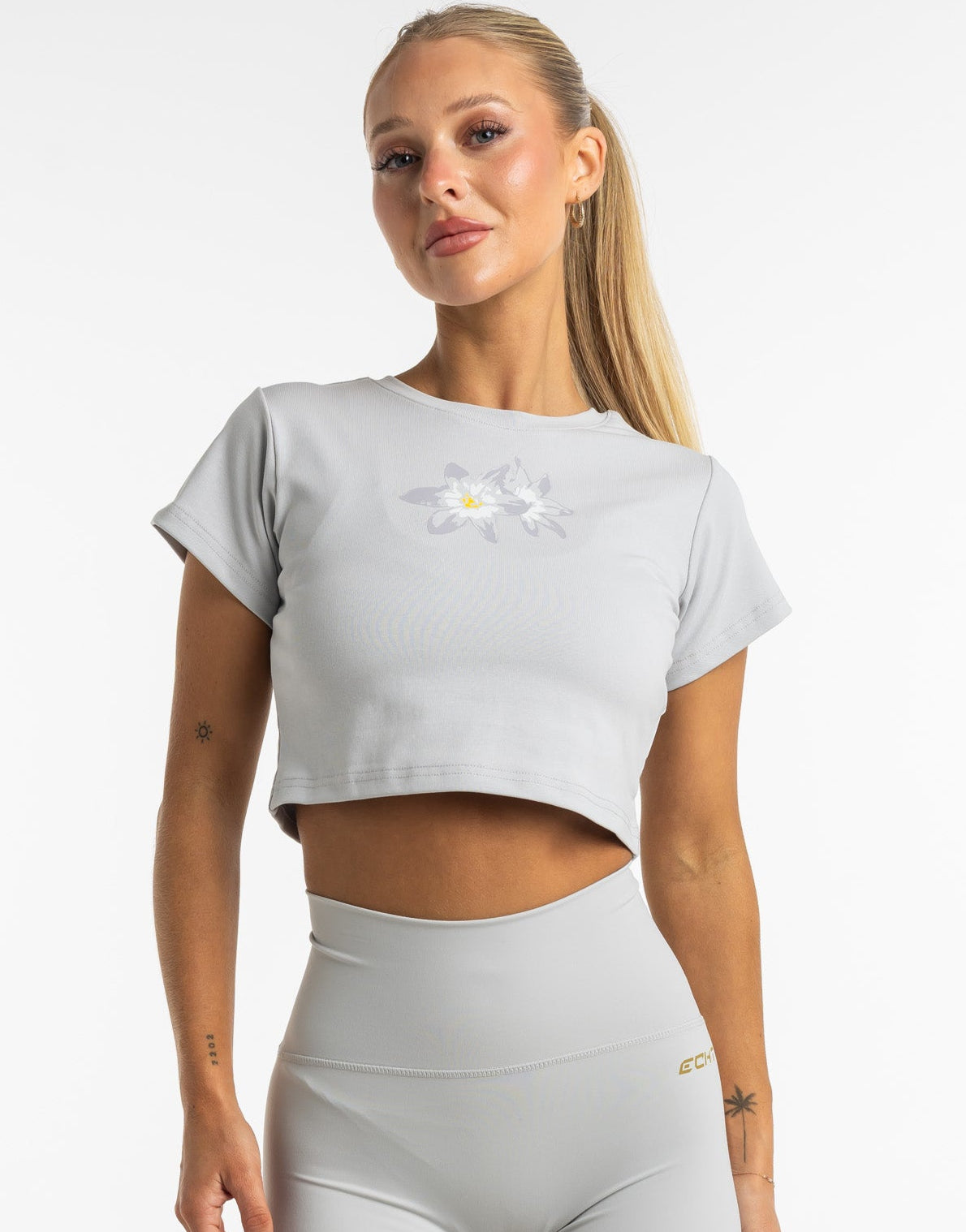 Glory Cropped Tee | Cropped Gym Tee for Layering with Sports Bras